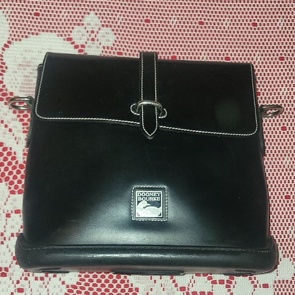 Dooney & Bourke | Bags | Dooney Bourke Black Messenger Bag | Poshmark